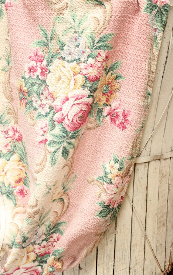 1930s Romantic English Cabbage Rose Floral Vintage Pink