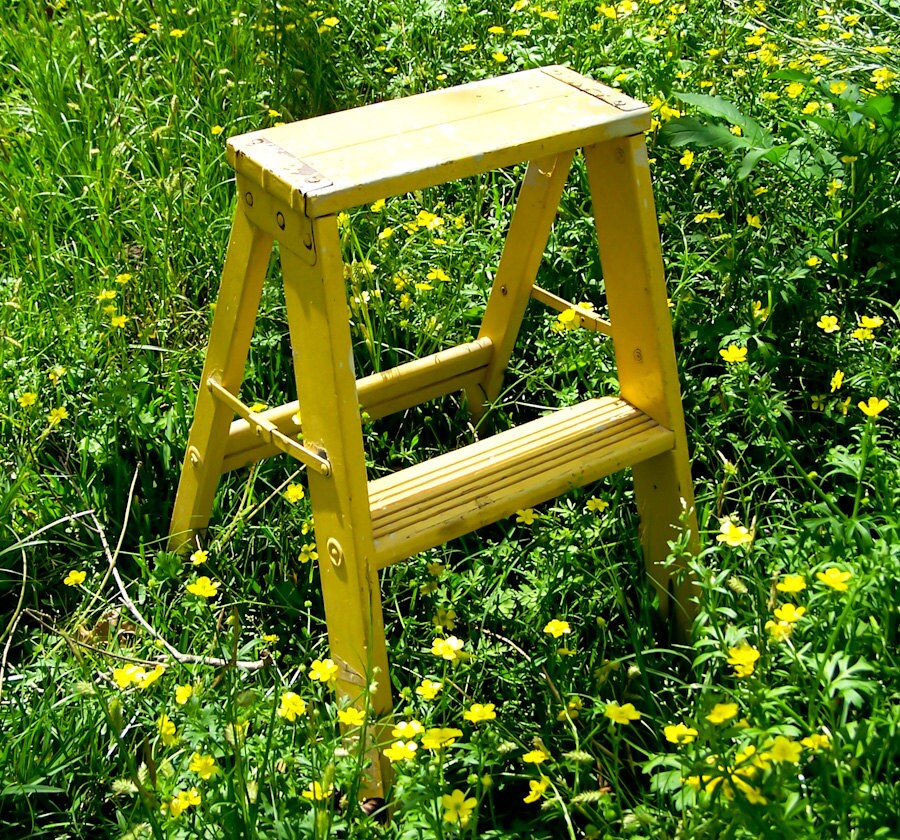 Vintage Canary Yellow Step Ladder Shabby Chic Chippy Paint