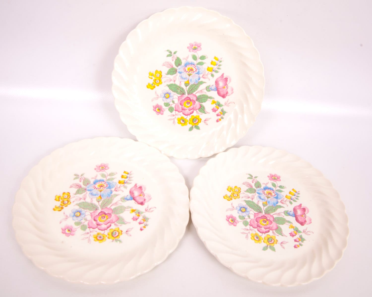 Vintage Royal China Plates Gilda Pattern Bread and Butter