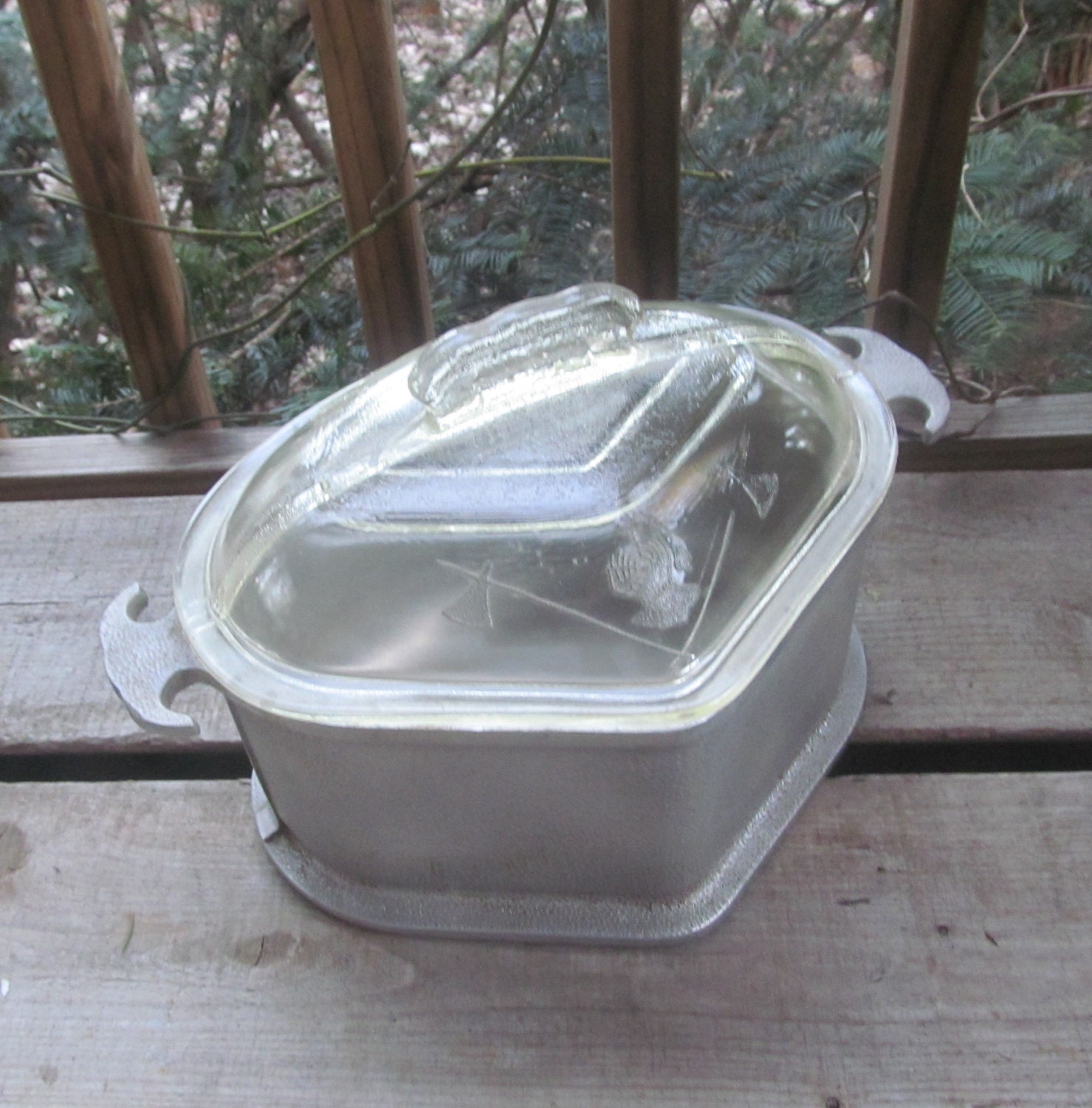 vintage guardian service ware aluminum triangle pot by 2manymiles