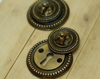 SET Vintage FLOWER Key Hole Plate with Antique Key Lock and
