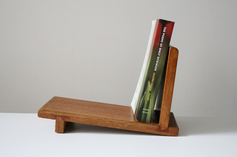 Slanted Book Shelf