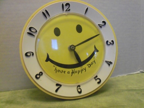 Vintage Happy Face Clock Yellow Smiley Face Kitchen Clock