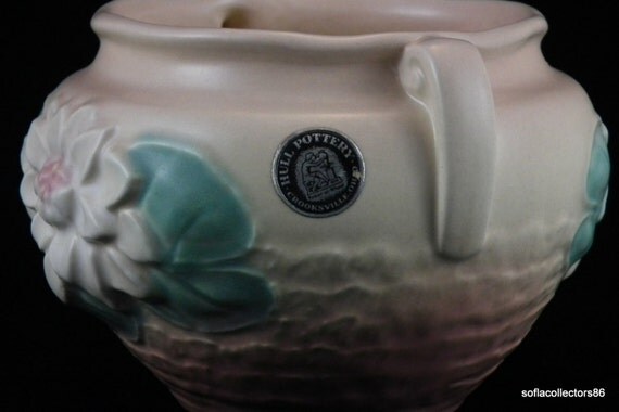 Hull Water Lily Jardiniere L-23 5-1/2 with Original