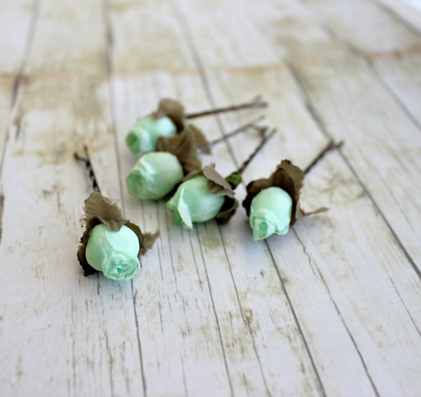 Mint Green Flower Hair Pins Bridesmaids. Bridal by rosesandlemons