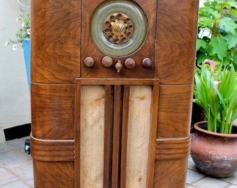 Popular items for antique radio on Etsy