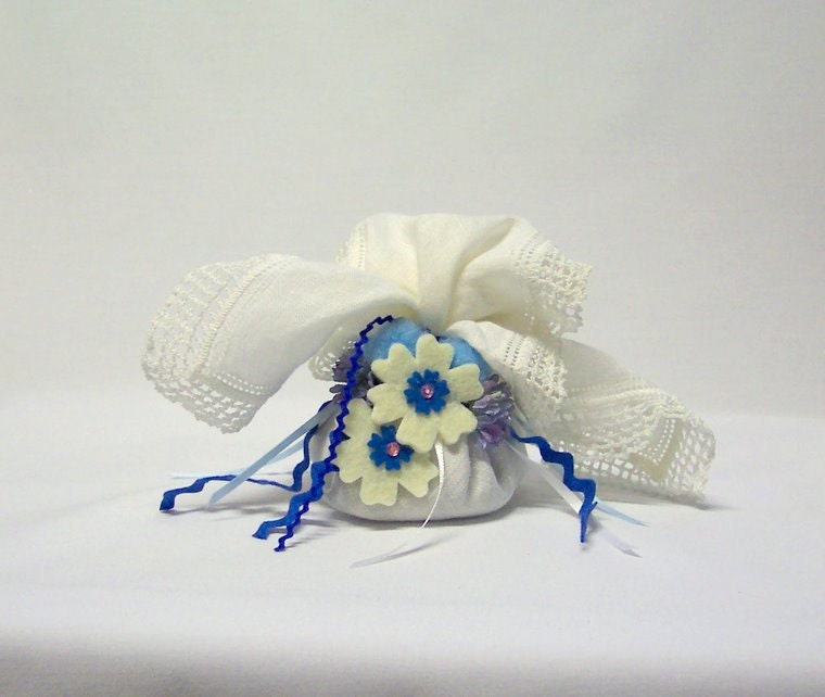 Vintage Handkerchief French Lavender Sachet with Blue Flower Accents ...