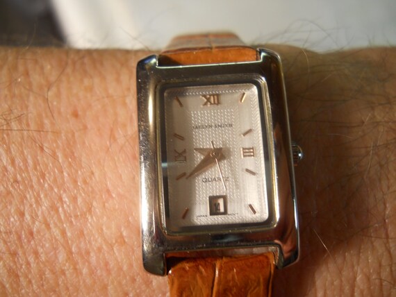 BEAUTIFUL JACLYN SMITH Ladies Watch BEAUTIFUL JACLYN SMITH Ladies Watch