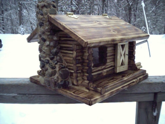 Flamed Deluxe Log cabin bird feeder with a stoned by slredneck