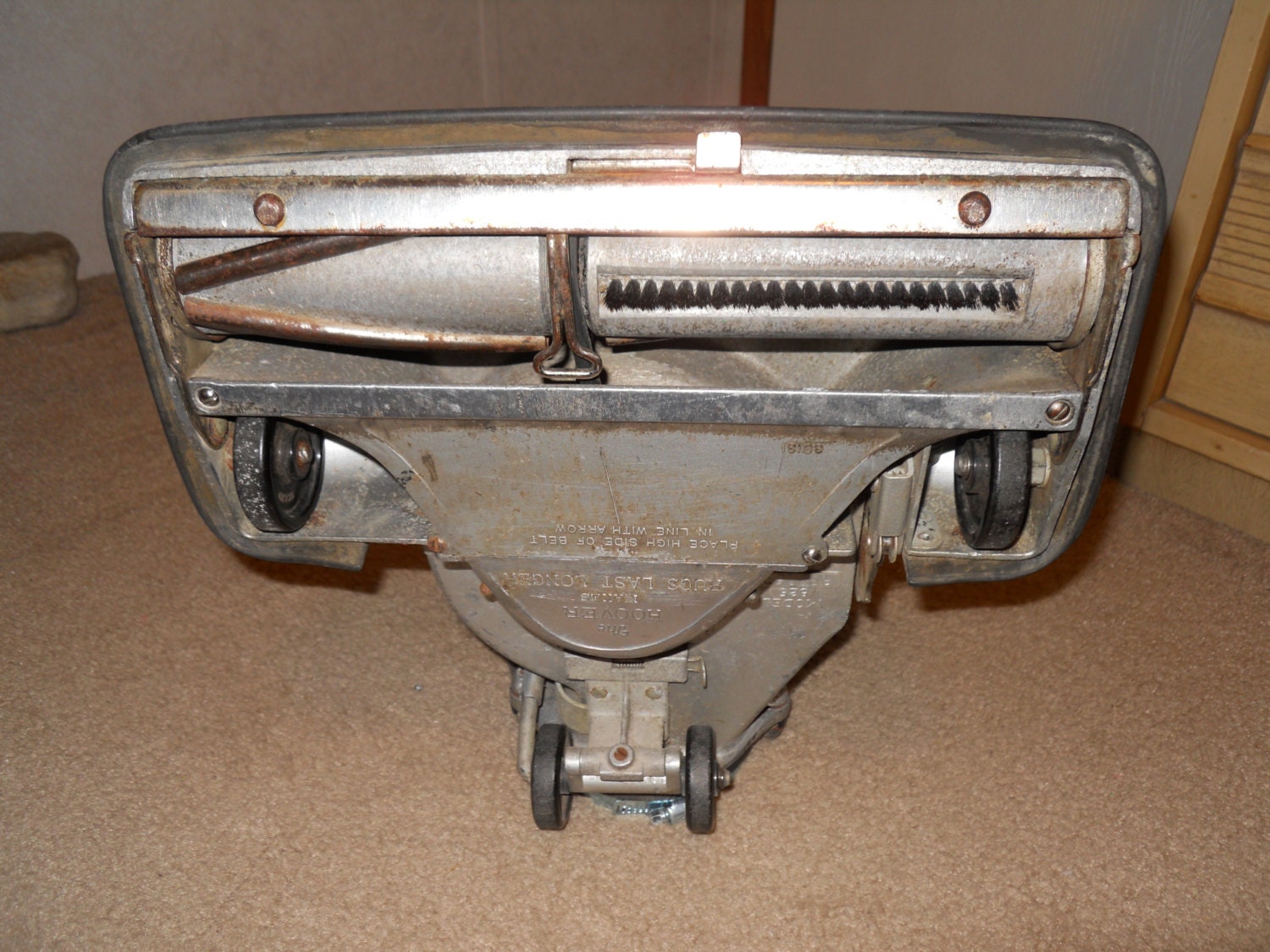 Vintage 1930's Hoover Model 825 Vacuum cleaner