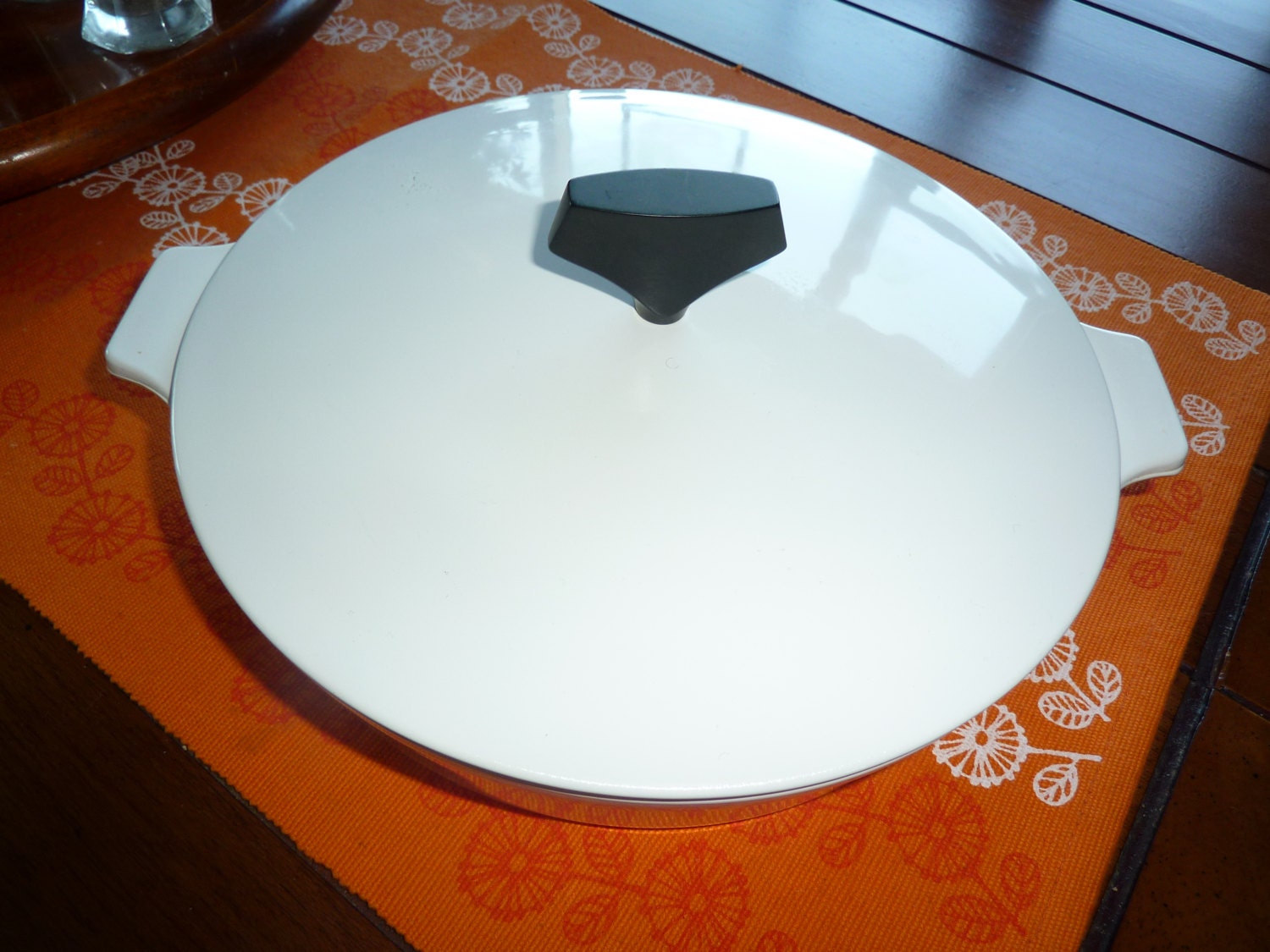 CLASSY CASSEROLE/////Vintage Corning Ware White Buffet Server – Haute Juice