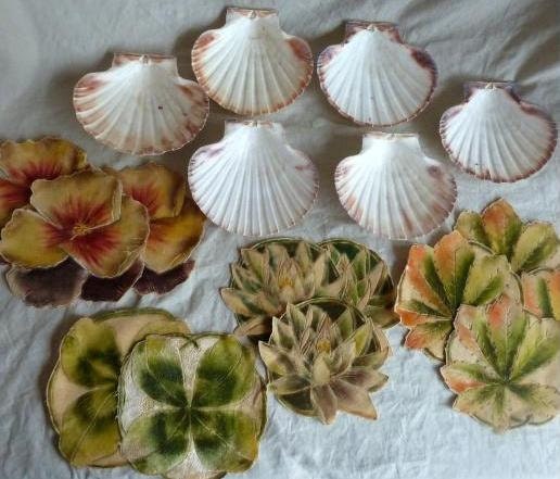 ORIGINAL ART NOUVEAU dessert conch shells and textile place mats with ...