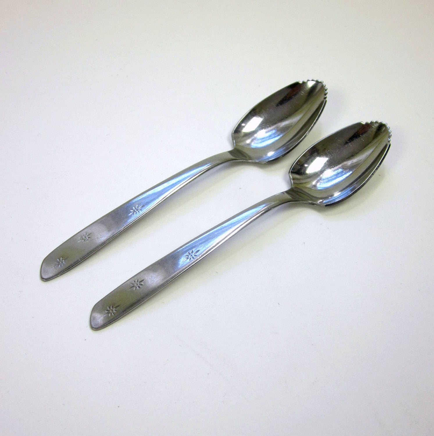 Superior Aurora Night Sky Stainless Fruit Spoon 50s / Starburst Pattern ...