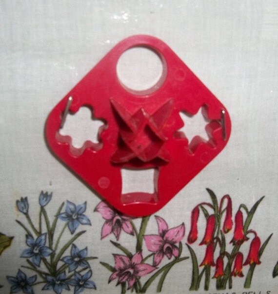 Vintage Tupperware Radish Rose And Canape Cutter Detailed