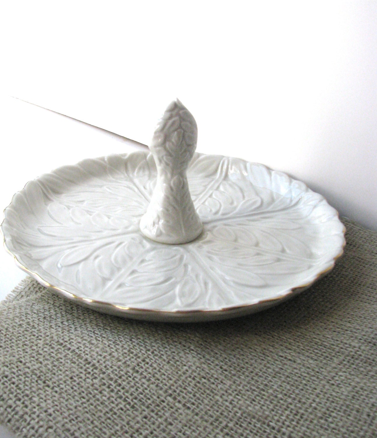 Elegant Serving Platter, Cream and Gold Embossed with Handle – Haute Juice