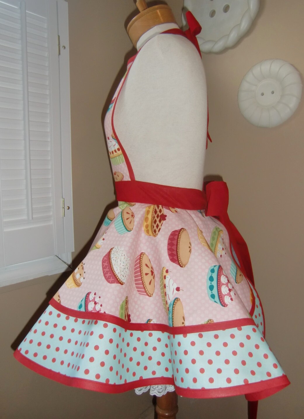 Womans Baking Apron Featuring Sweet Pie Print Accented With