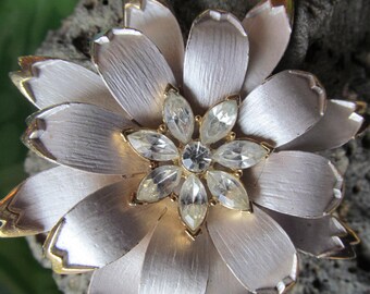 Vintage Carved Jade Dynasty Collection by enchantmentsforyou