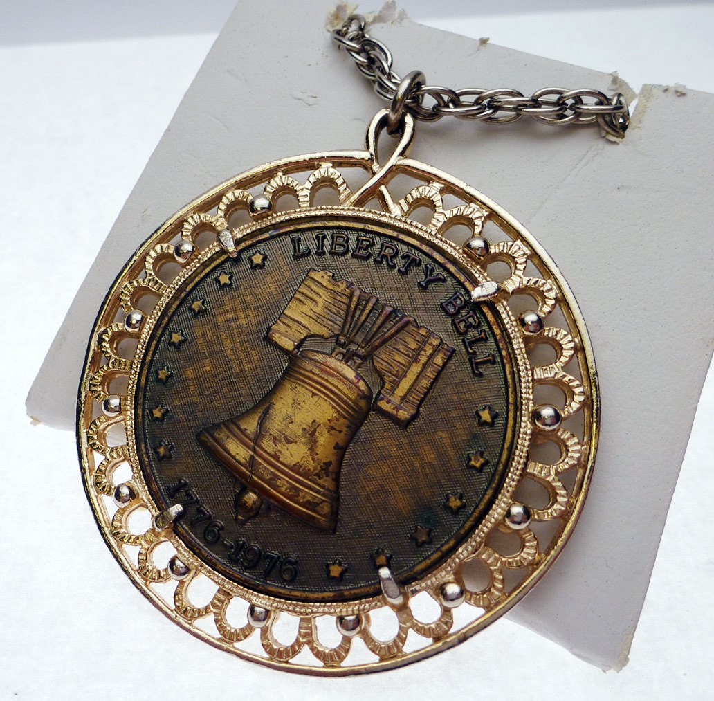 Liberty Bell Bicentennial Coin with Chain Necklace