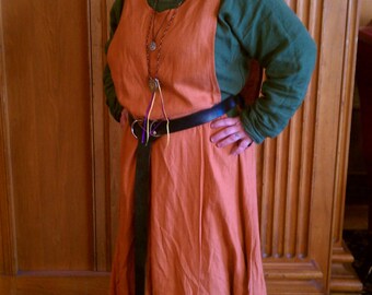 Extended size Linen Medieval Dress/Tunic. by NeverlandGarb on Etsy