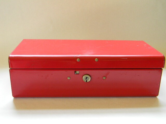 Vintage Red Metal Box – Haute Juice