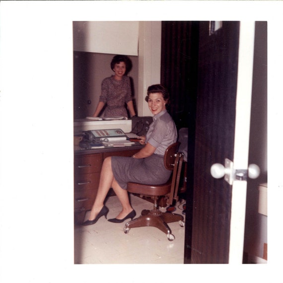 vintage photo MAd Men Secretaries 1960s kodacolor