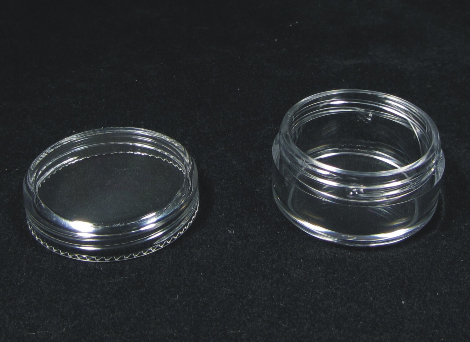 Plastic container 10 gram jars for mineral by BeautyMakeupSupply