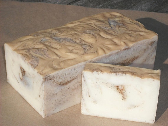 Elegant Vanilla Soap / Natural Artisan Soap / Cold Process