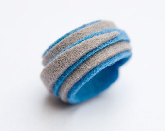Felt ring | Etsy