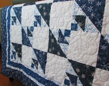Popular items for snowflake quilt on Etsy