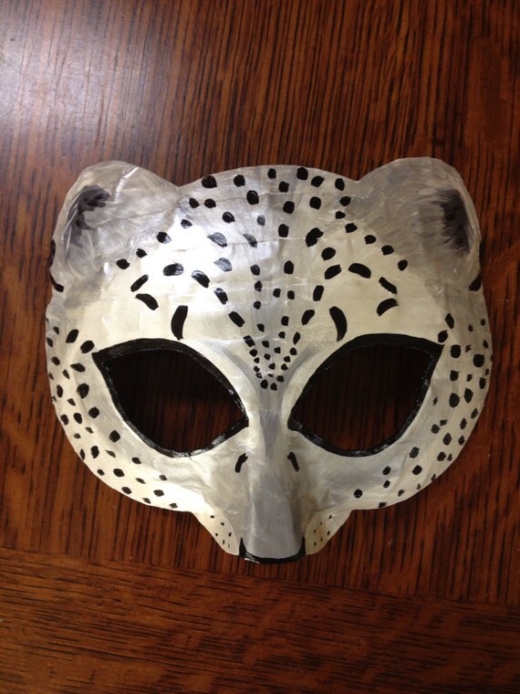 Leopard mask or snow leopard mask