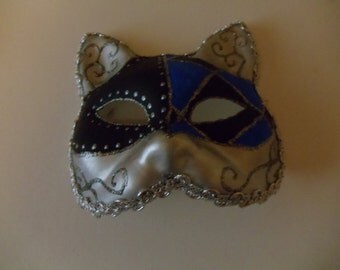 Items similar to Kitchy cat mask, cute cat masquerade mask, white ...