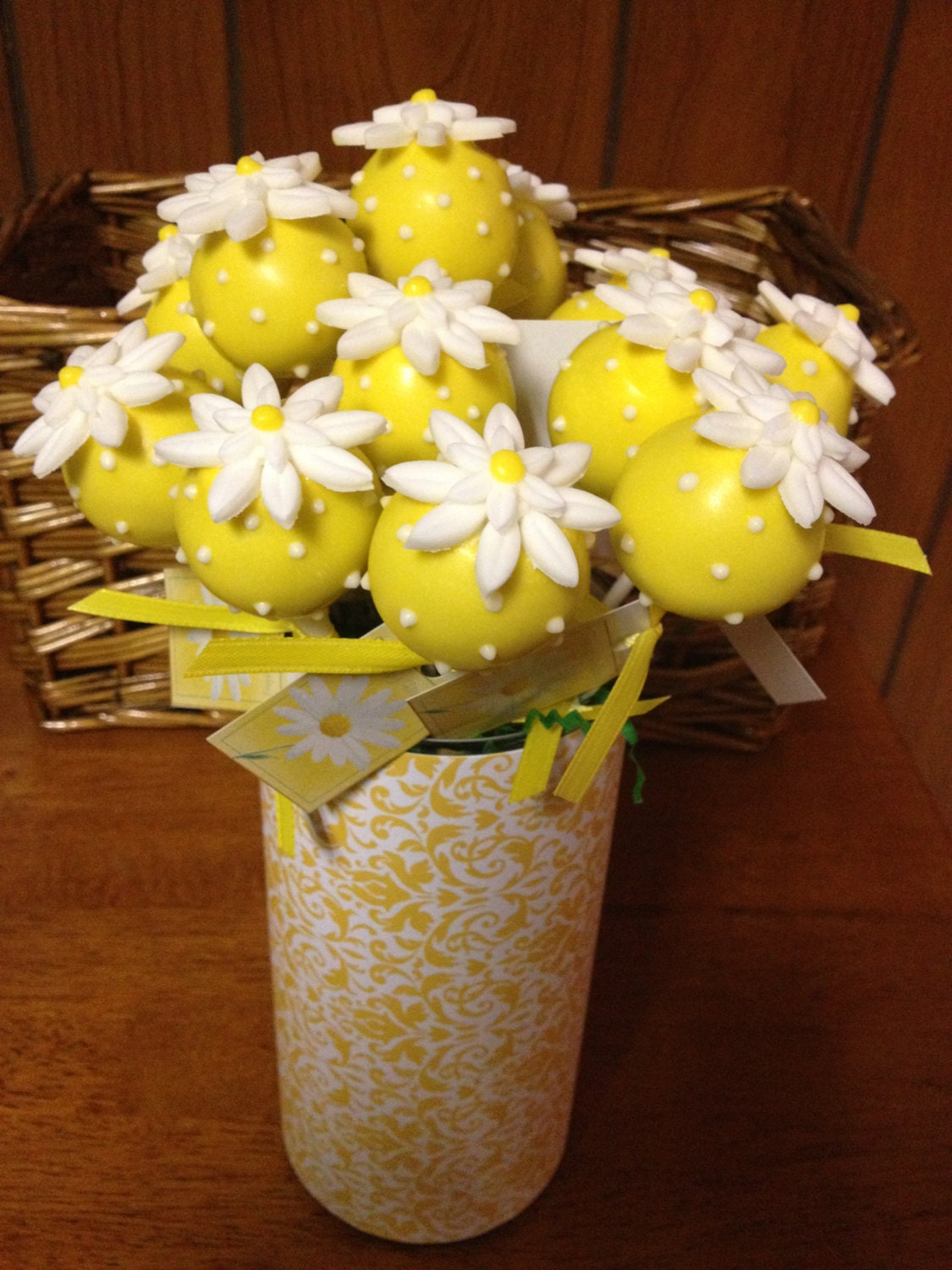 Daisy cake pops