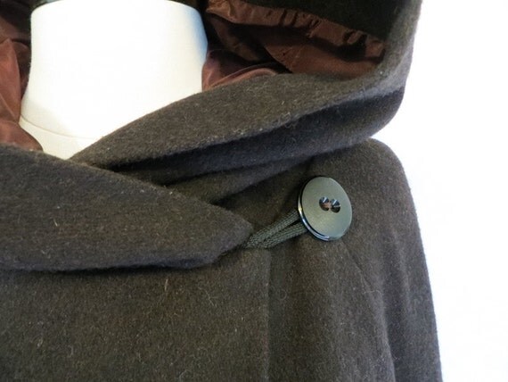 Dramatic vintage hooded lined wool cloak cape in brown wool