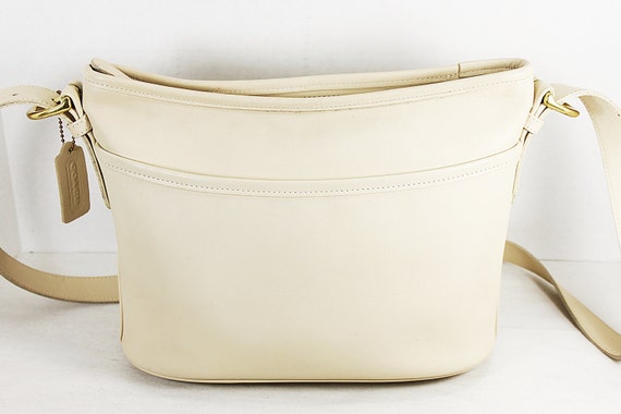 Vintage Coach Ivory Cream Color Leather Bucket Type Cross body