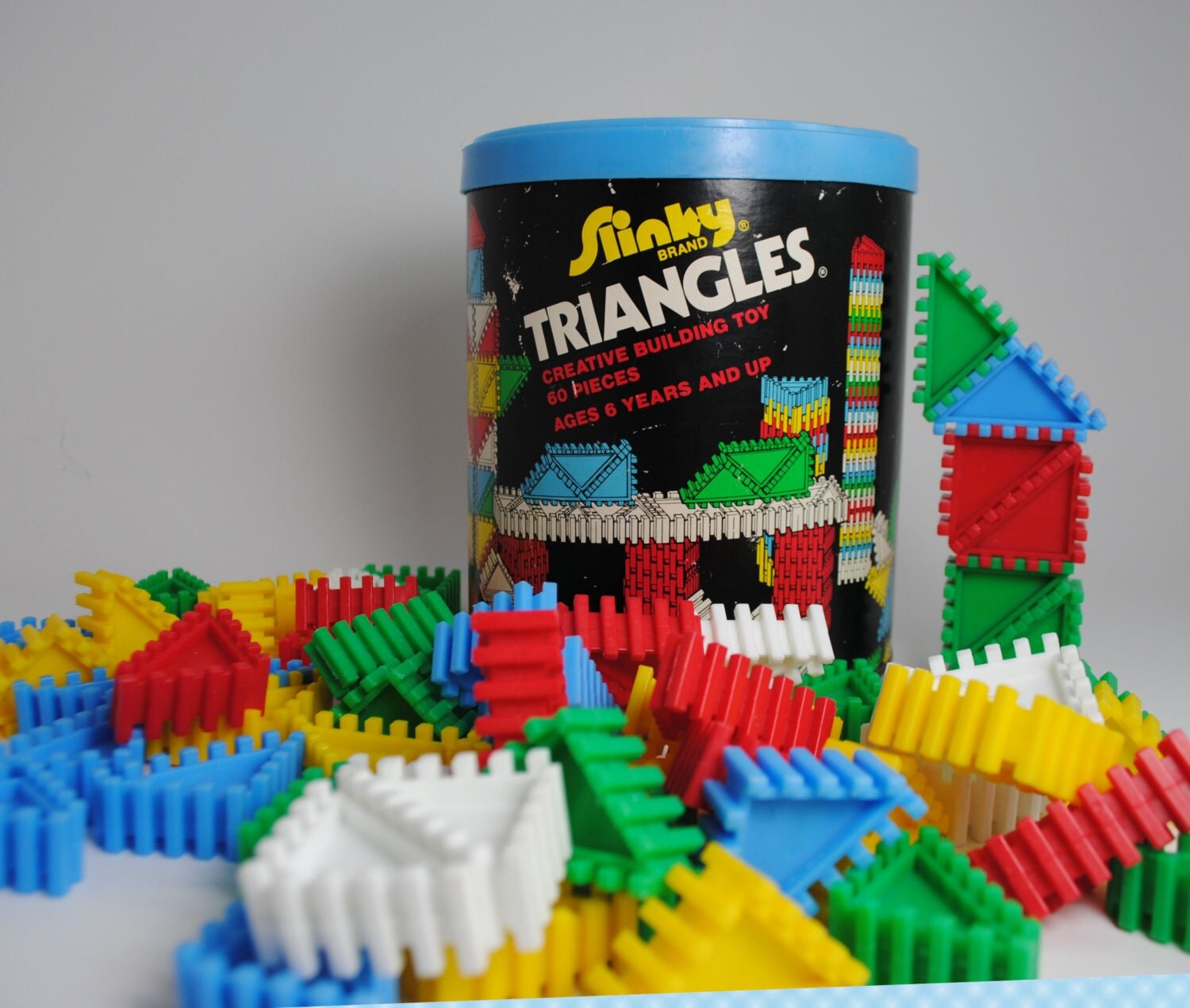 Slinky Triangles Creative Building Toy
