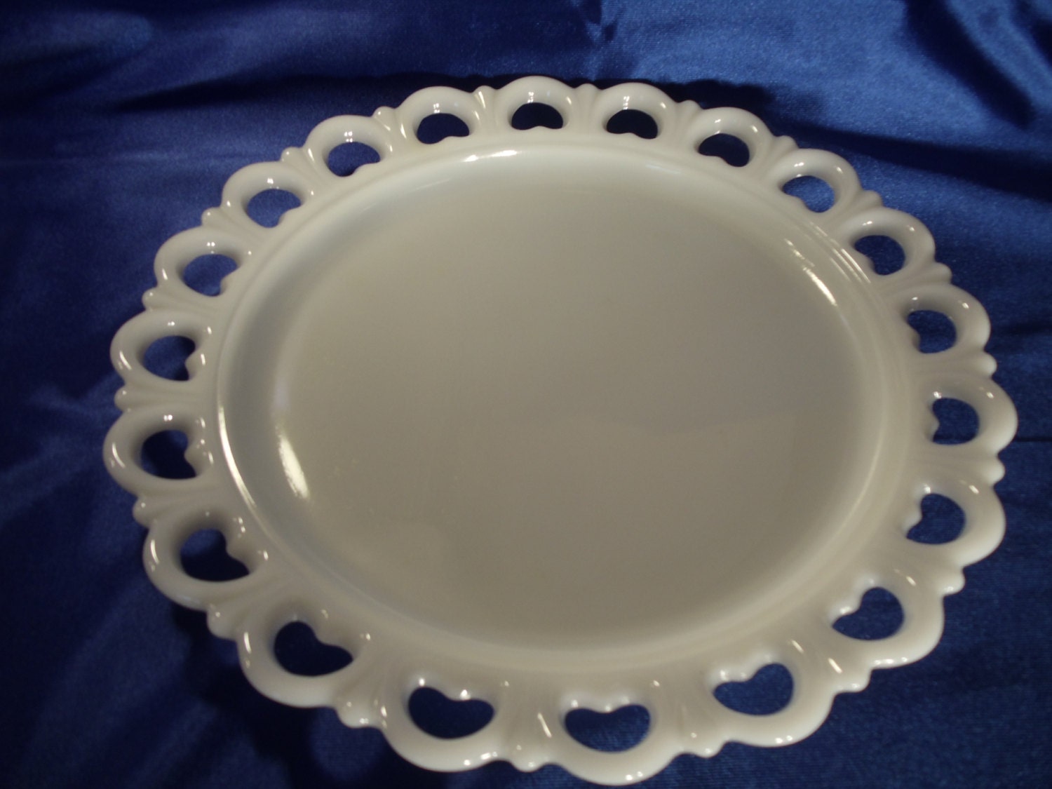Lovely Vintage Milk Glass Open Lace Heart Scalloped Edge 12″ Platter ...