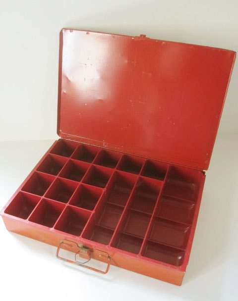 Stash and Store – Large Red Metal Box From 3M With Storage Compartments ...