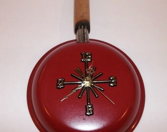 Frying pan clock | Etsy