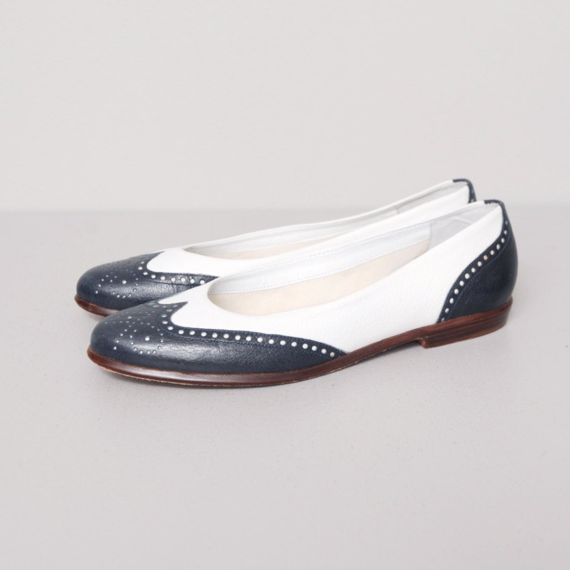 1980s Flats Nautical White and Navy Leather by OldFaithfulVintage