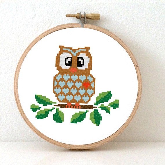 Uil Borduurpatroon. Wijze Uil Patroon voor huis decoratie.