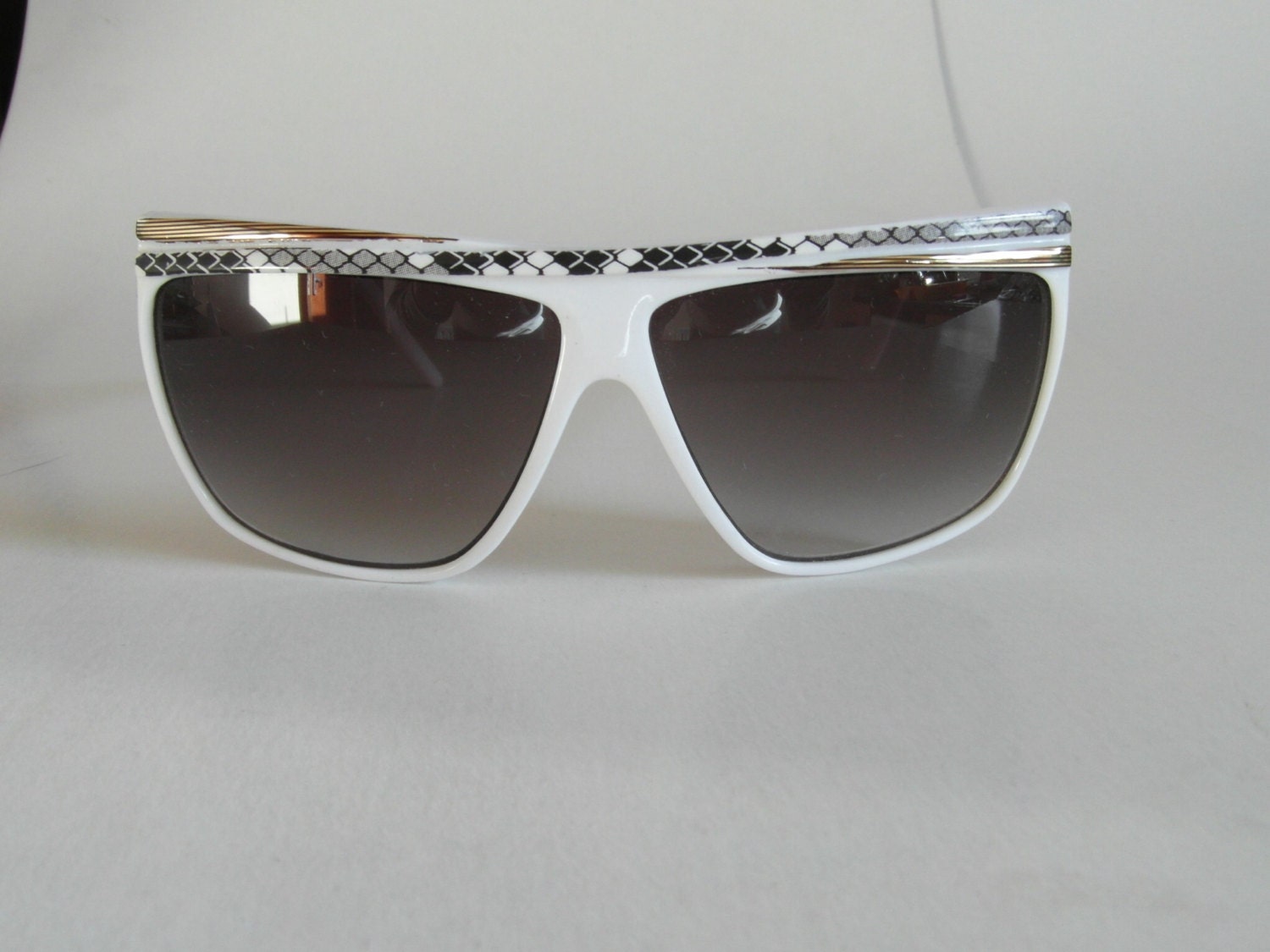 Vintage White & Grey Snake Print Browline Square Frame Sunglasses ...