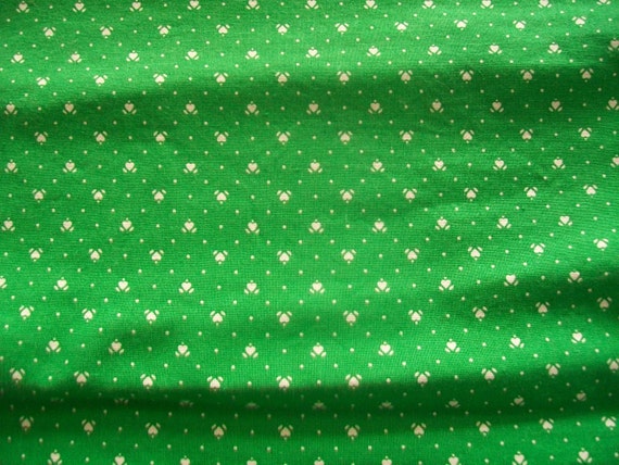 SALE Fabric Destash Kelly Green Calico Print Wamsutta