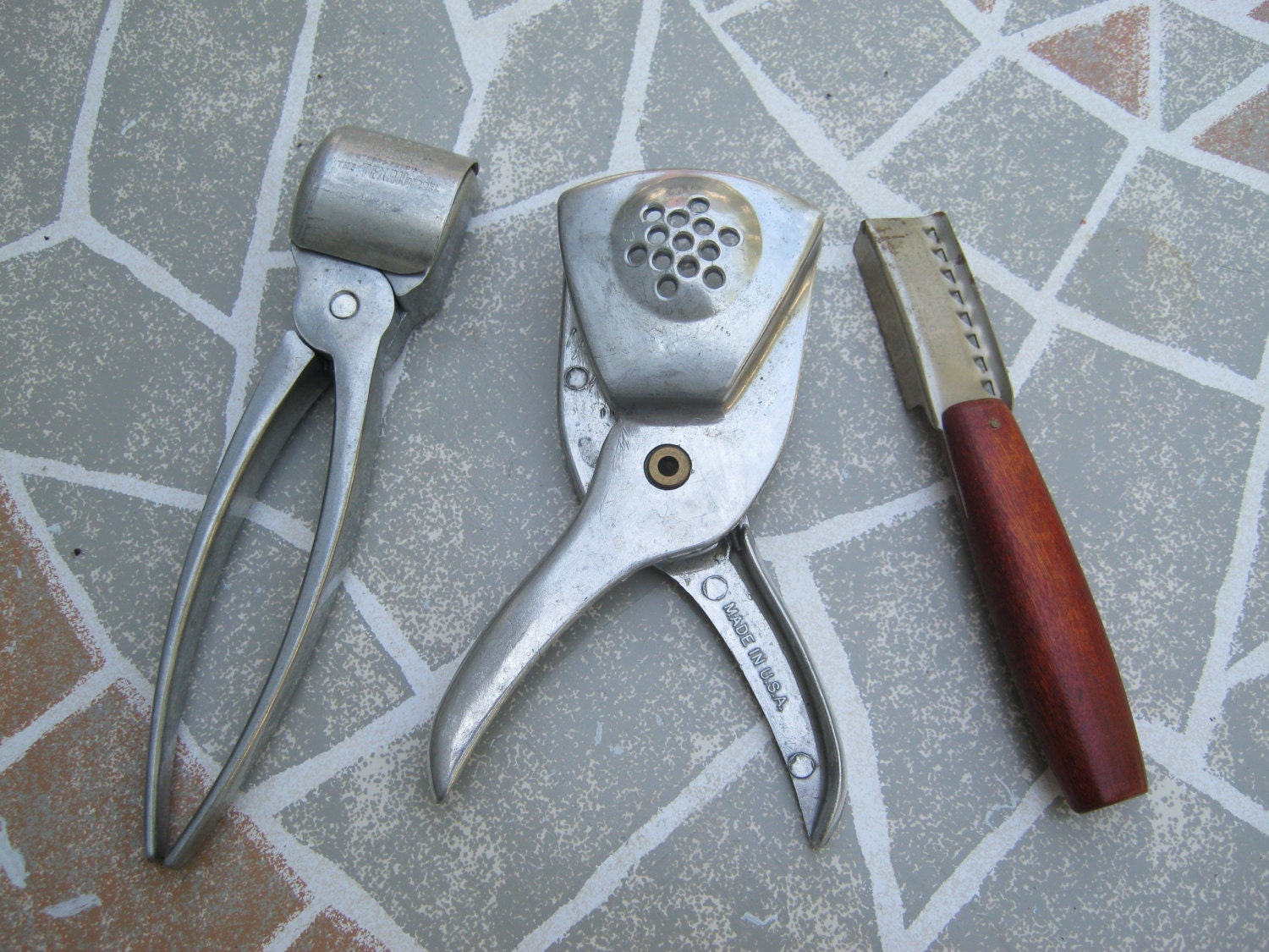 3 Vintage Utensils York Nut Sheller, Irvin Squeezer, Corn Creamer ...