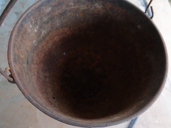 Antique Vintage Cast Iron Footed Pot Cauldron Great