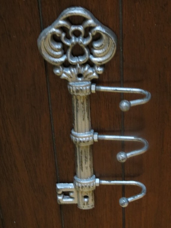 Silver Key Holder / Or Pick Color / Skeleton Key Rack / Cast