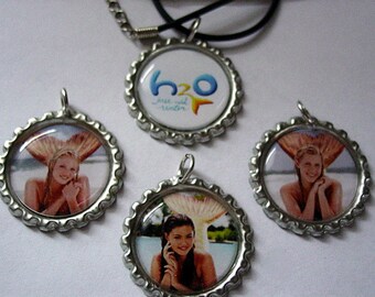 H2O Just Add Water Interchangeable Set 4 Different Designs Necklace