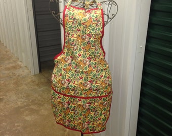 holiday apron, gingerbread men, Christmas, red green yellow,
