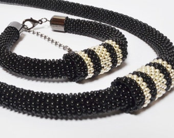 Beaded crochet rope tutorial / detailed by WildExpressionBeads