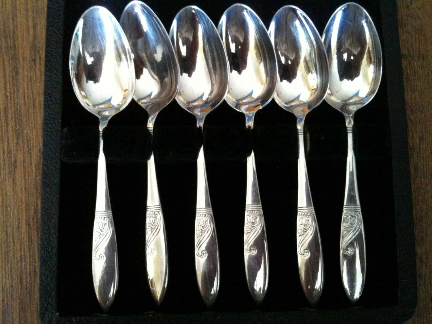 Vintage English Teaspoons in Box circa 1950’s / English Shop – Haute Juice