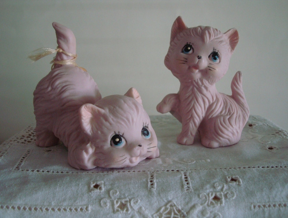 Vintage Set of PINK KITTY CATS Mid Century Cat Figurines